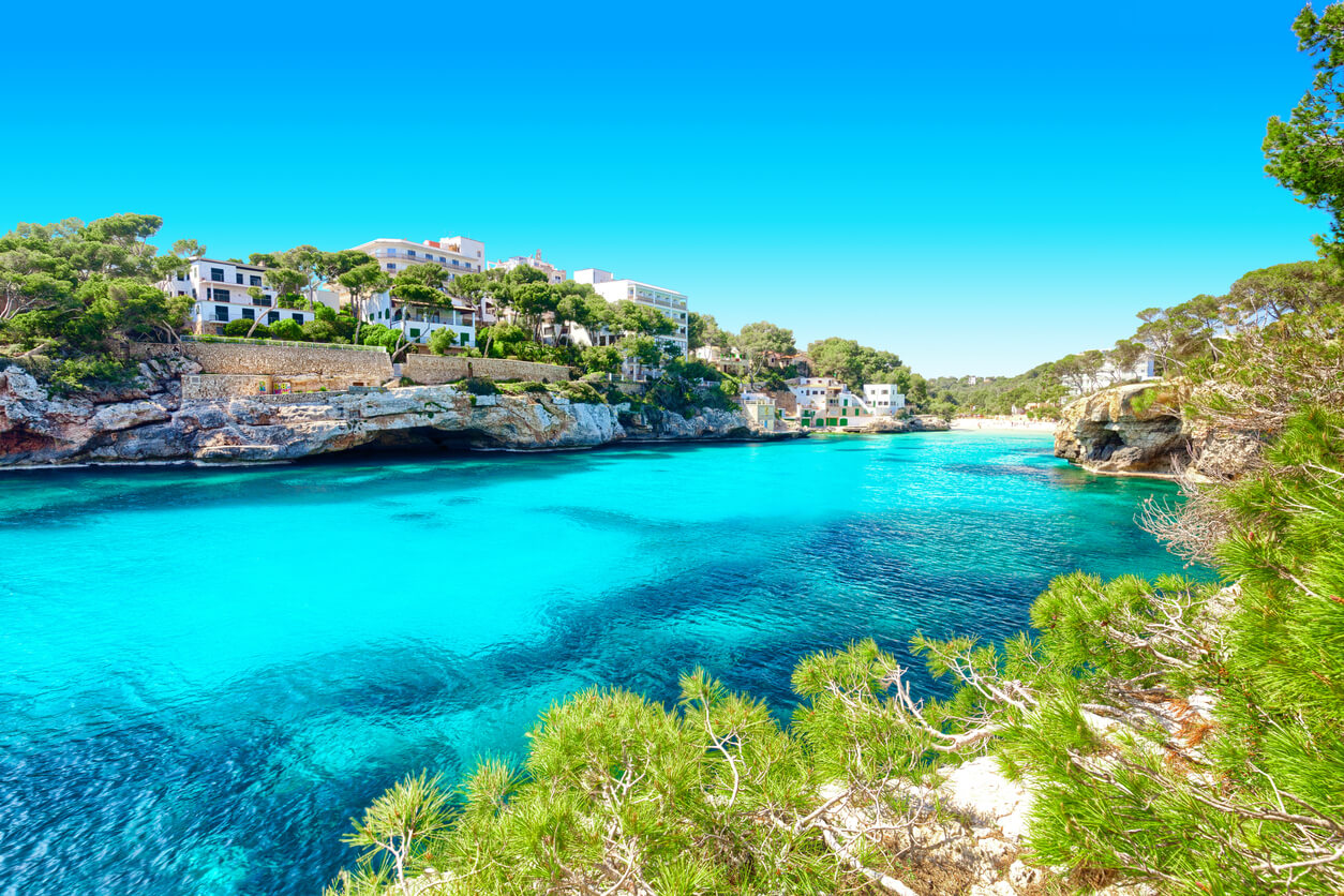 Balearic Islands: Where And When Should You Swim? Sea Temperature By ...