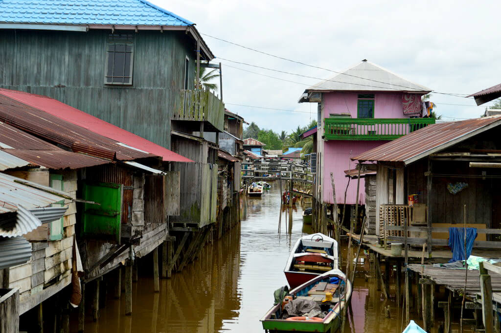 Sea Water Temperature In Handil: Today And Forecasts | SeaTemperatu.re