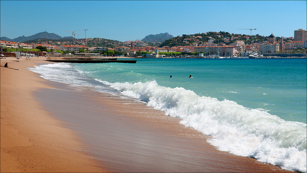Best Time To Swim In Saint-Raphaël: Water Temperature By Month ...