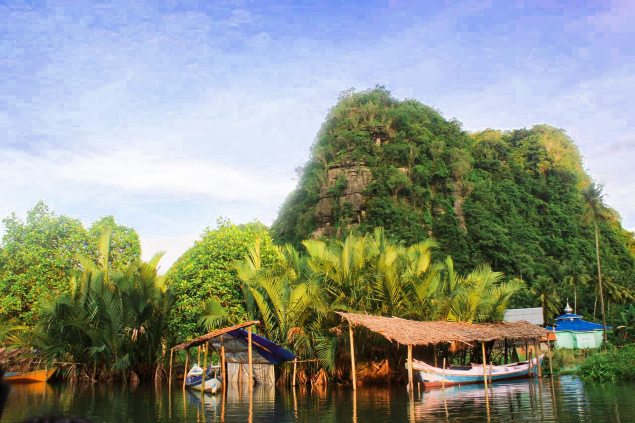 Sulawesi: Sea Water Temperature Today And Forecast | SeaTemperatu.re